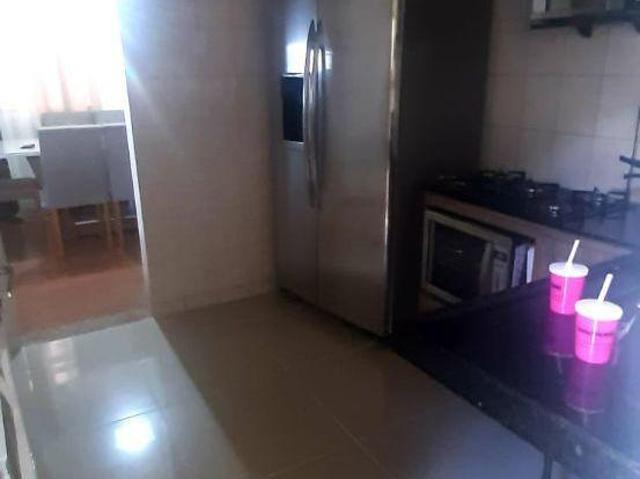 Casa de 100 m² com 4 quartos à venda em Nova Contagem