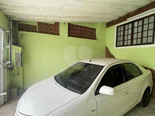 Casa de 100 m² com 2 quartos à venda no Centro