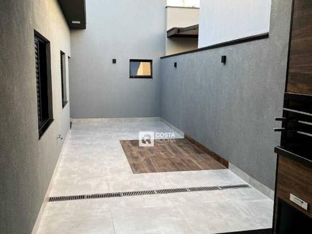 Casa de 105 m² Condomínio Jardim Guarujá Salto, aluguel por R$ 6.000/mês