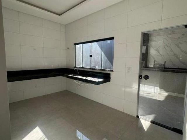 Casa de 109 m² com 03 quartos à venda por R$ 385.000,00 no Setor dos Estados em Aparecida de Goiânia