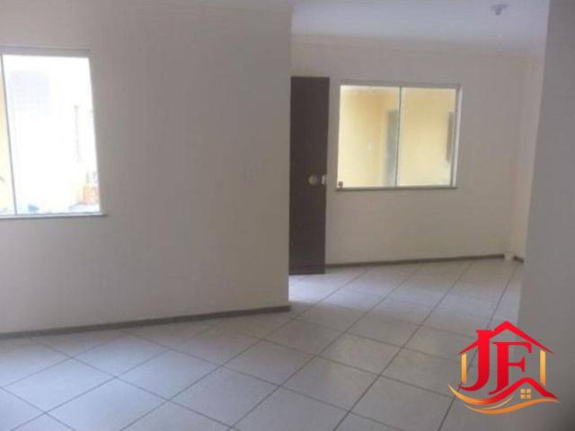 Casa de 120 m² na Renato Berbert de Castro Stella Maris Salvador BA, aluguel por R$ 3.200/mês