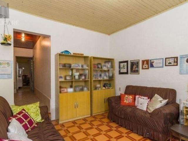 Casa de 127m², bairro menino deus