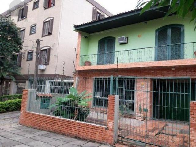 Casa de 130m² com 3 dormitórios no bairro Jardim Botânico