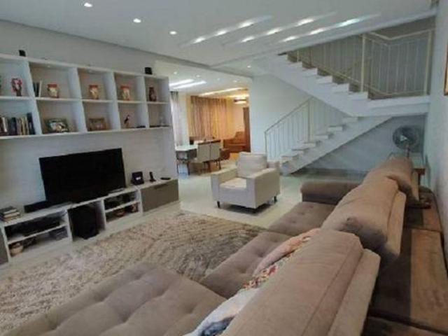 Casa de 138 m² com 3 quartos à venda em Anhangabaú