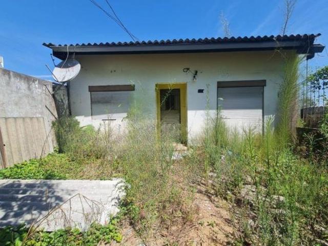 Casa de 1 dormitório e 2 vagas de garagem em Ipanema Porta Alegre