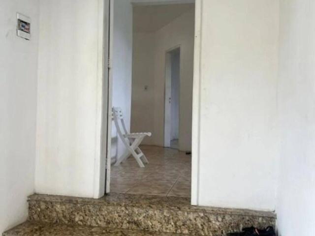 Casa de 240 m² na da Matriz Valéria Salvador BA, aluguel por R$ 2.500/mês