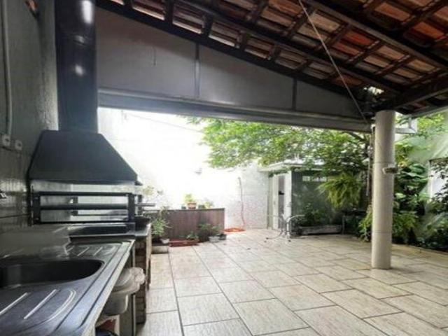 Casa de 242 m² com 3 quarto, 1 suíte, 2 vagas à venda no Junqueira