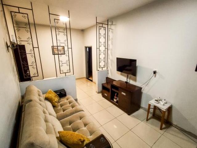 Casa de 245m² com 03 quartos sendo 01 suíte á venda no Setor Aeroporto Goiânia GO