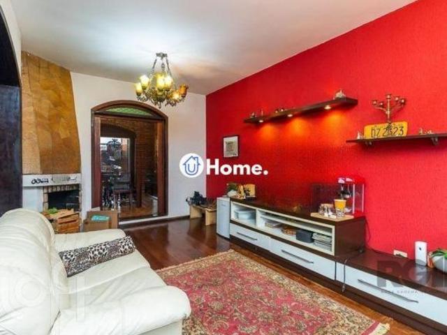 Casa de 245m² com 5 dormitórios no bairro Sarandi