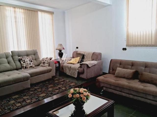 Casa de 246m² à Venda no Jardim Eldorado, Vinhedo Ótima Localização e Privacid