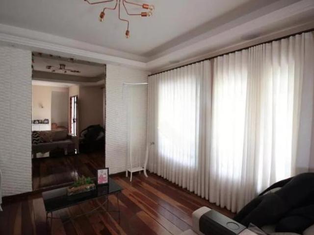 Casa de 248 m² com 4 quartos e 2 vagas à venda Santa Rosa