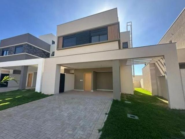 Casa de 253 m² com 4 quartos à venda em Goiânia no jardins lyon