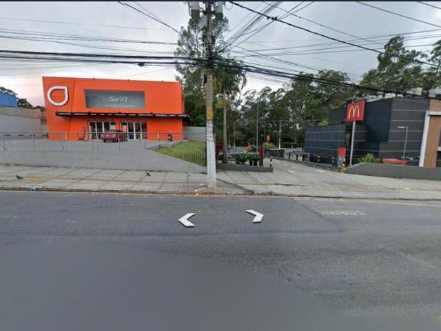 Casa de 250m² em avenida movimenta