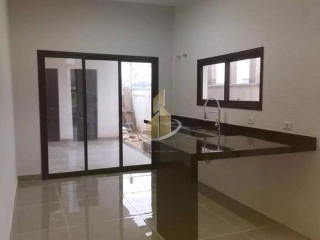 Casa de 252 m² com 3 quartos à venda no Residencial Malibu