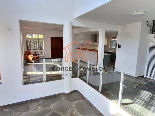 Casa de 260 m² na Péricles Vieira de Mendonça Belvedere Belo Horizonte MG, à venda por R$ 2.890.000 ou aluguel por R$ 14.500/mês