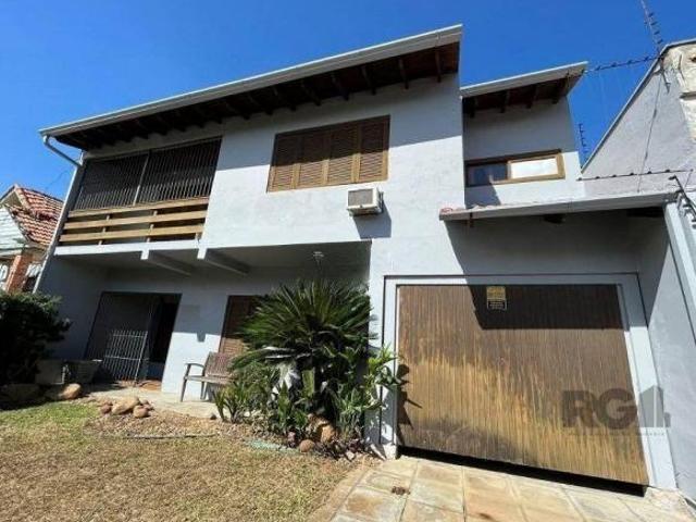 Casa de 262m², bairro Anchieta