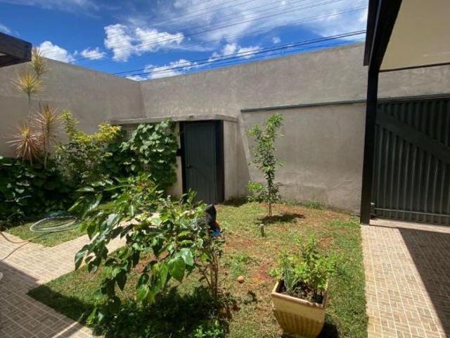 Casa de 275 m² com 2 quartos à venda no Setor Leste
