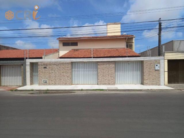 Casa de 286 m² na Walter de Castro Cidade dos Funcionários Fortaleza CE, aluguel por R$ 5.500/mês