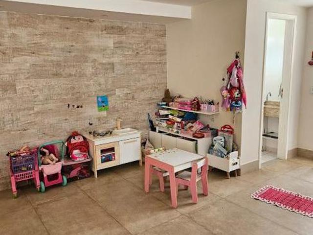 Casa de 200 m² com 4 quartos à venda no Jardim Myrian Moreira da Costa