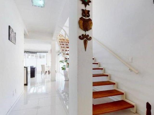 Casa de 200 m² com 3 quartos à venda na Chácara Santo Antônio
