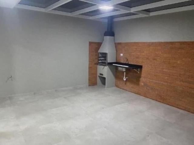 Casa de 200 m² com 3 quartos à venda no Jardim Primavera