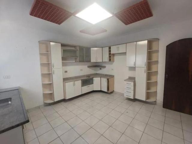 Casa de 200 m², 2 quartos em Vila Bocaina, Mauá
