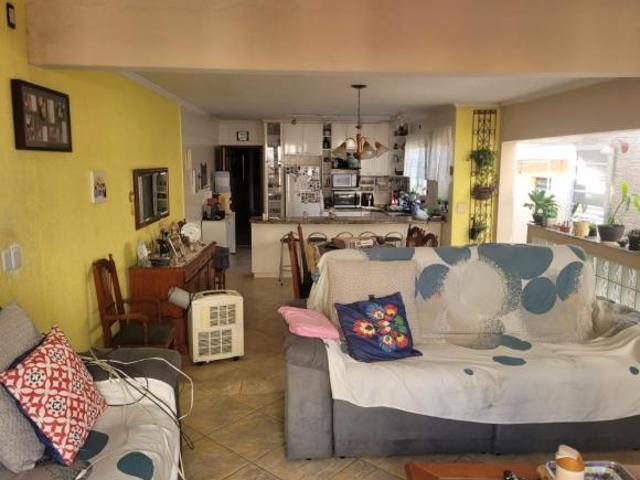 Casa de 200 m², 3 quartos em Baronesa, Osasco