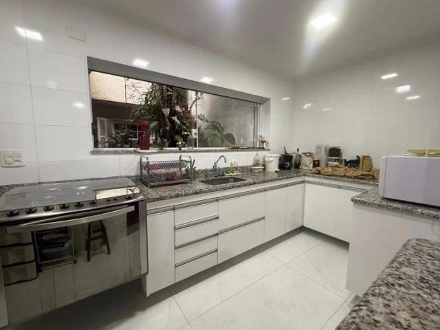 Casa de 200 m², 3 quartos em Parque Fongaro, São Paulo