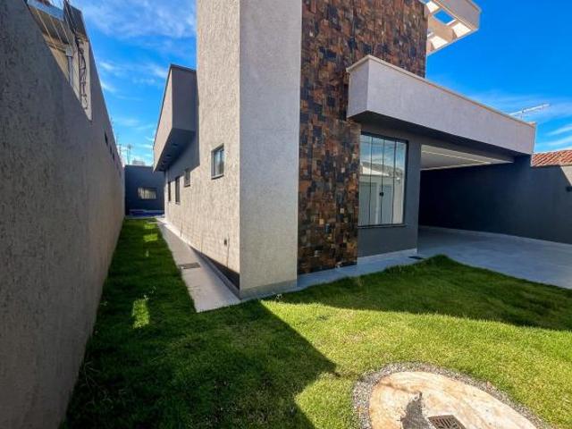 Casa de 209m² com 03 suítes plenas á venda no Jardim Nova Era Aparecida de Goiânia GO