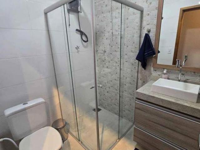 Casa de 210 mt² com 2 quartos, 1 suíte, 2 vagas à venda no Centro
