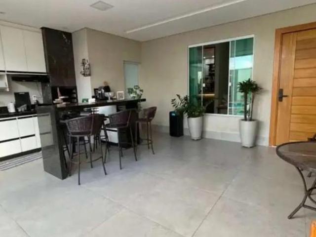 Casa de 219 m² com 3 quartos à venda no Capão Redondo