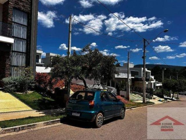 Casa de 220 m² no Loteamento Reserva Ermida II, em Jundiaí/SP, está à venda por R$ 2.200.000,00