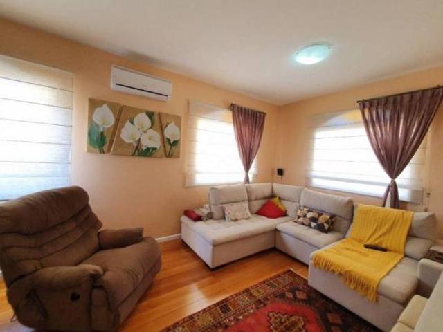 Casa de 220 m² com 4 quartos à venda em Polvilho