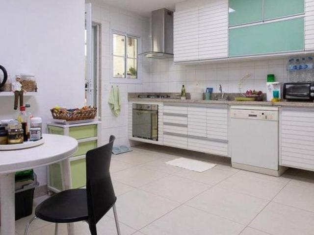 Casa de 220 m² com 3 quartos, 2 suítes, closet, 3 vagas à venda no Jardim Nova Belém