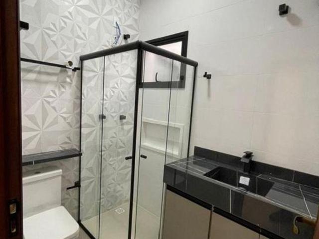 Casa de 220 mt² com 3 quartos, 1 suíte, 2 vagas à venda no Jardim Amélia
