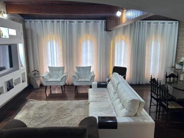 Casa de 225 m², 4 quartos em Vila Humaitá, Santo André