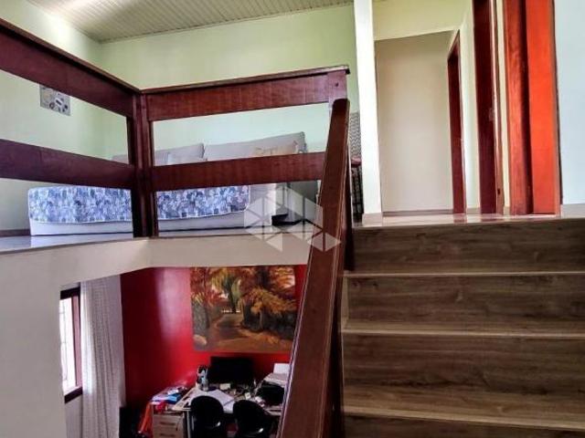 Casa de 2 andares com 3 quartos localizada do Bairro São José