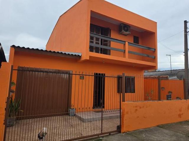 Casa de 2 andares,ótima localização, contrato de compra e venda