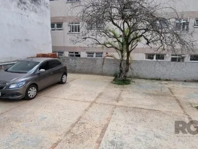 Casa de 2 dormitórios no bairro Petrópolis