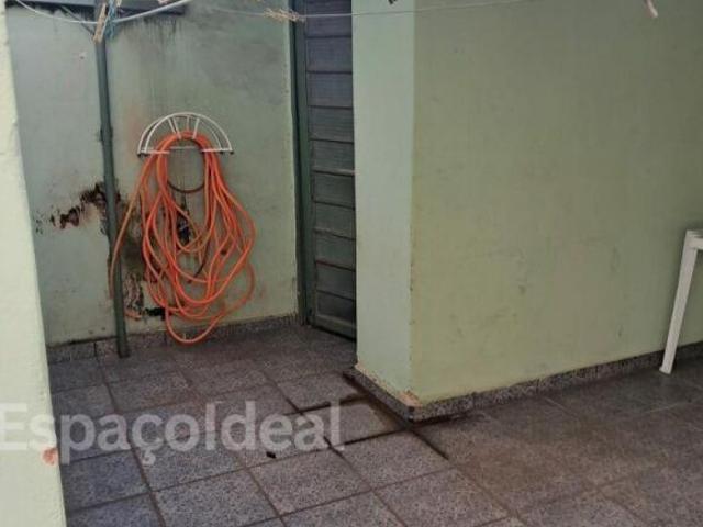 CASA DE 2 DORMITÓRIOS COM ÓTIMO VALOR EM BAIRRO TRANQUILO E VALORIZADO