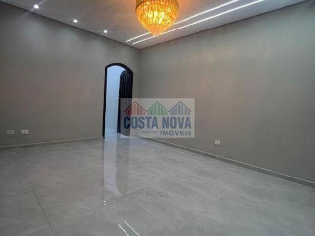 Casa de 2 Dormitórios com Piscina na Aviação Praia Grande