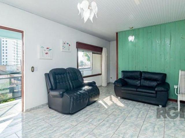 casa de 2 dormitórios, com 229m² no bairro Jardim Itu