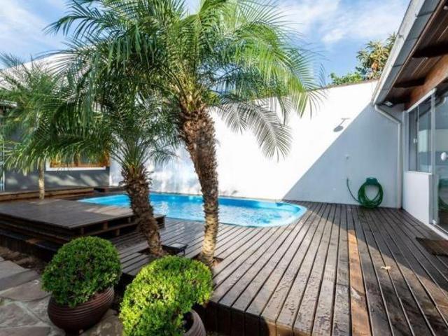 Casa de 2 dormitórios à venda no Bairro na Lomba do Pinheiro Porto Alegre