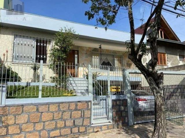 Casa de 2 dormitórios, bairro Vila Ipiranga