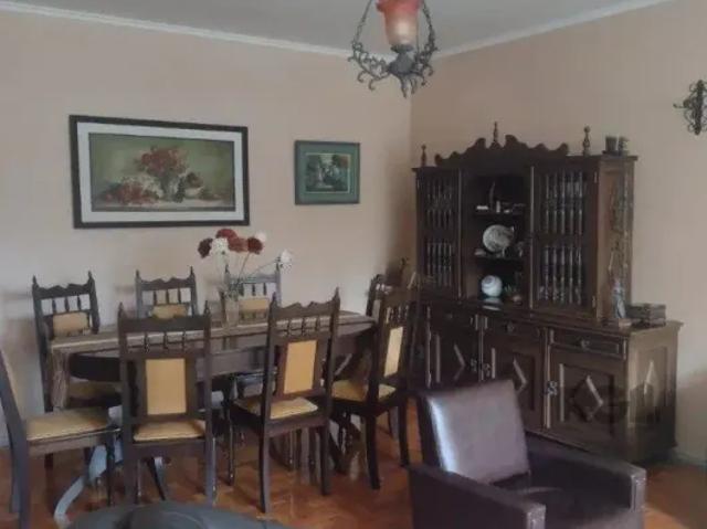 Casa de 2 dormitórios, bairro Vila Ipiranga