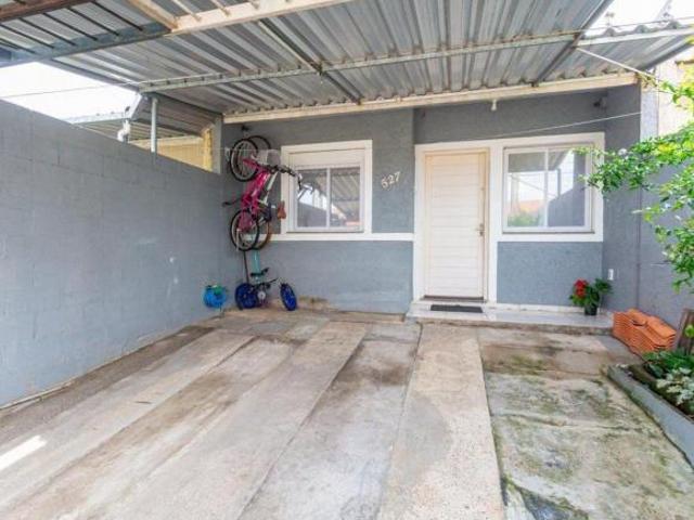 Casa de 2 dormitórios e com 2 vagas de garagem em Cachoeirinha