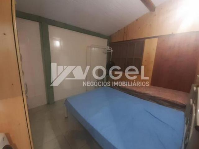 CASA DE 2 DORMITÓRIOS EM REGIÃO DE MORADORES