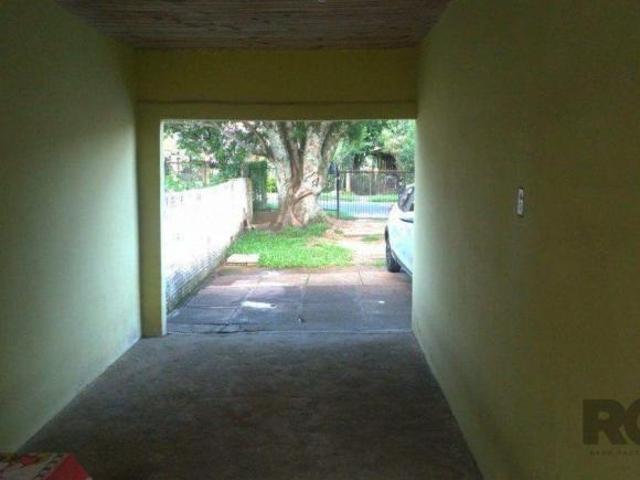 Casa de 2 dormitórios no bairro Belém Velho