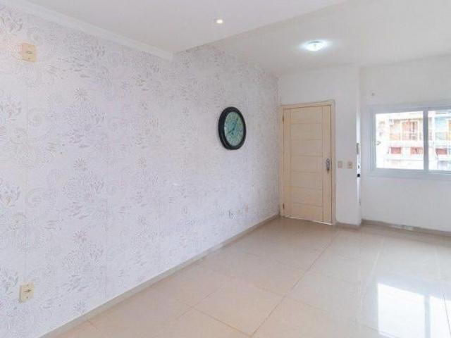 Casa de 2 dormitórios no Bairro Guarujá Porto Alegre