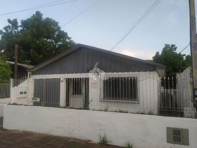 Casa de 2 dormitórios no bairro Rio Branco Canoas!